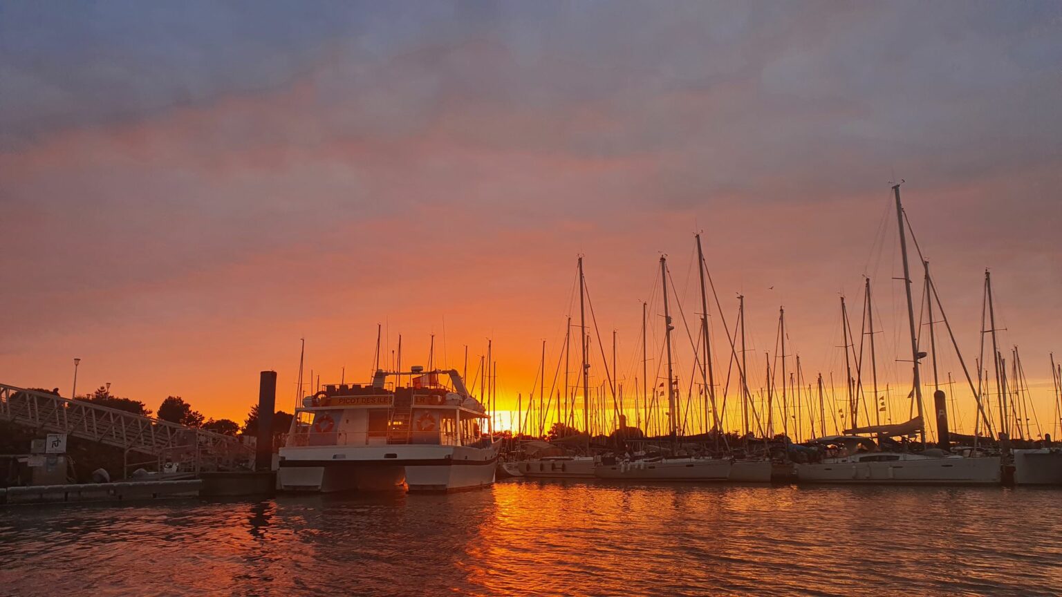 Cap Fort Boyard (Coucher du soleil) – Oleron Croisières